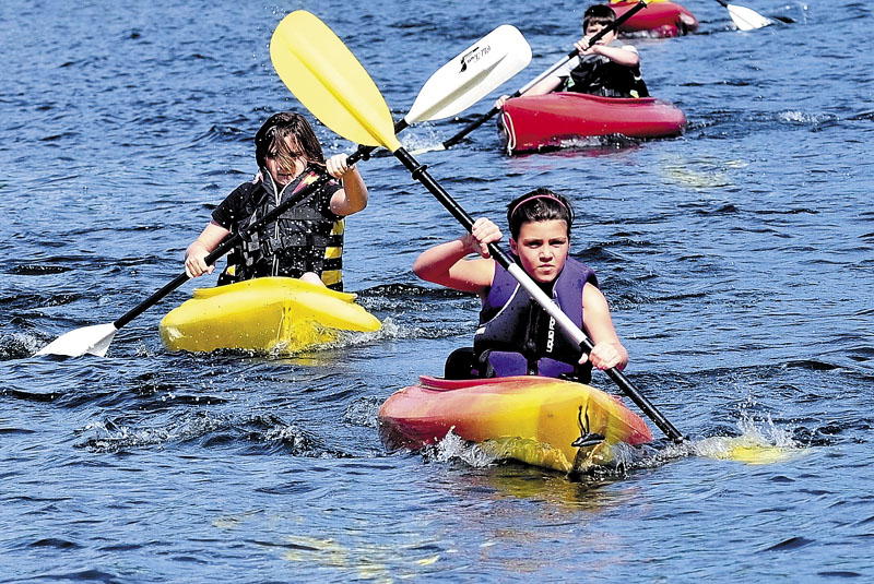 SNAPSHOT: Paddle battle