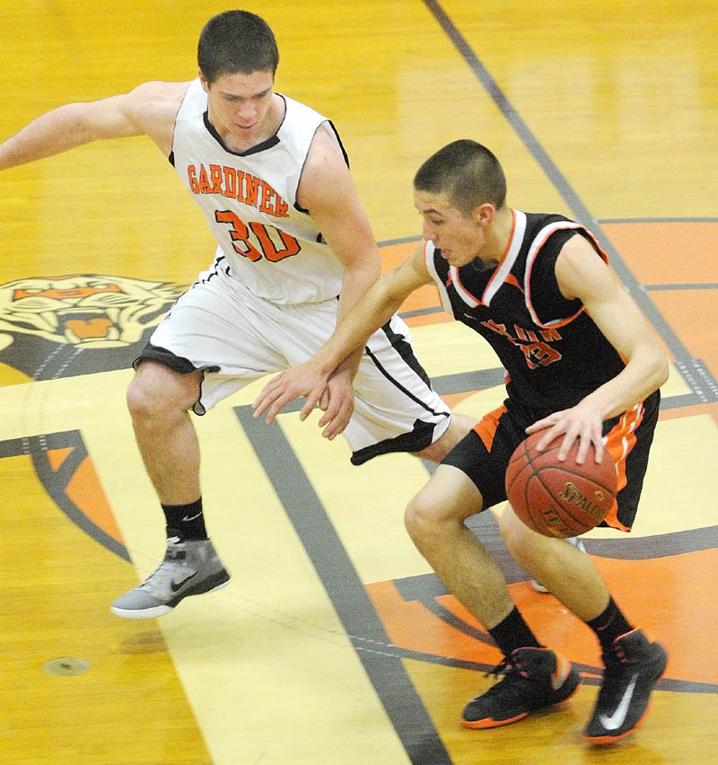 BOYS BASKETBALL: Black Raiders grind out win