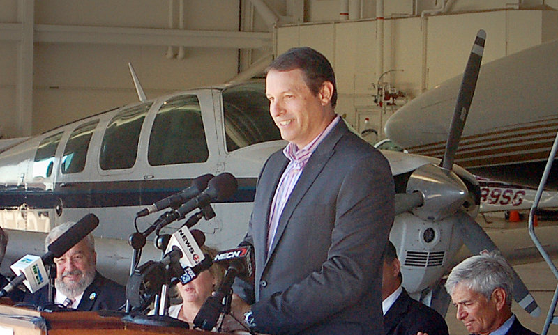 Ex-Brunswick base lands deal with aircraft company