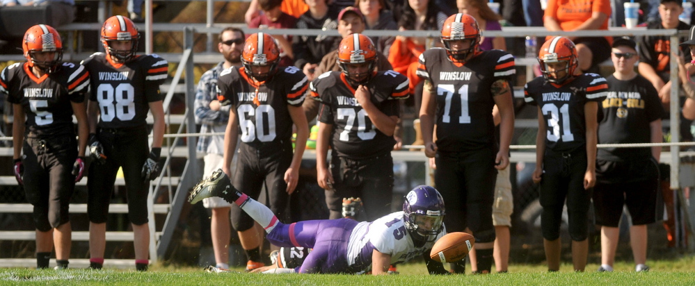 Winslow steamrolls Waterville football team