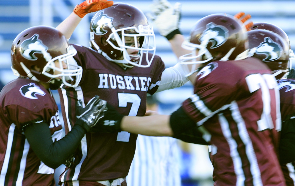 Oak Hill football team takes second consecutive state championship