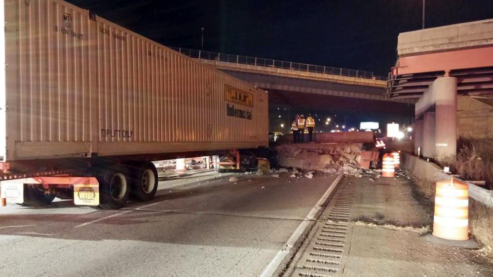 One person killed in Ohio overpass collapse