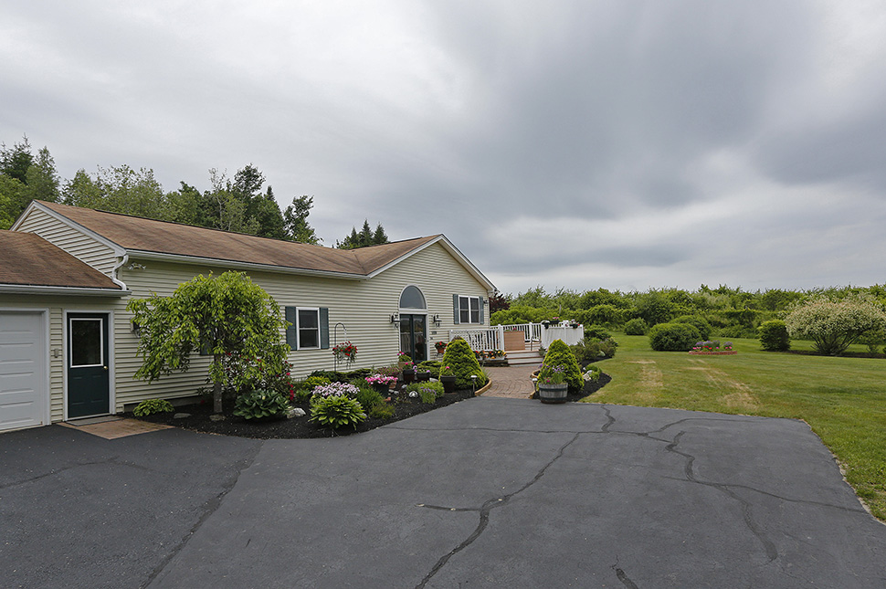 228 Readfield Road, Manchester, Maine