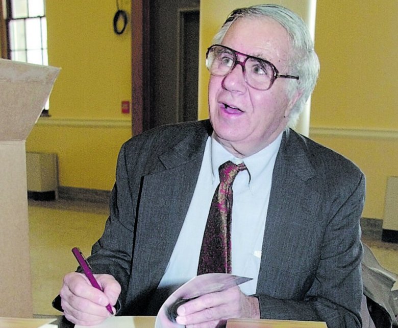 Veteran Maine politician and historian Neil Rolde dies