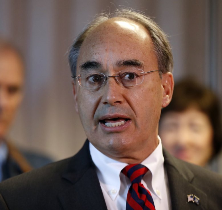 Rep. Poliquin points to his fundraising numbers