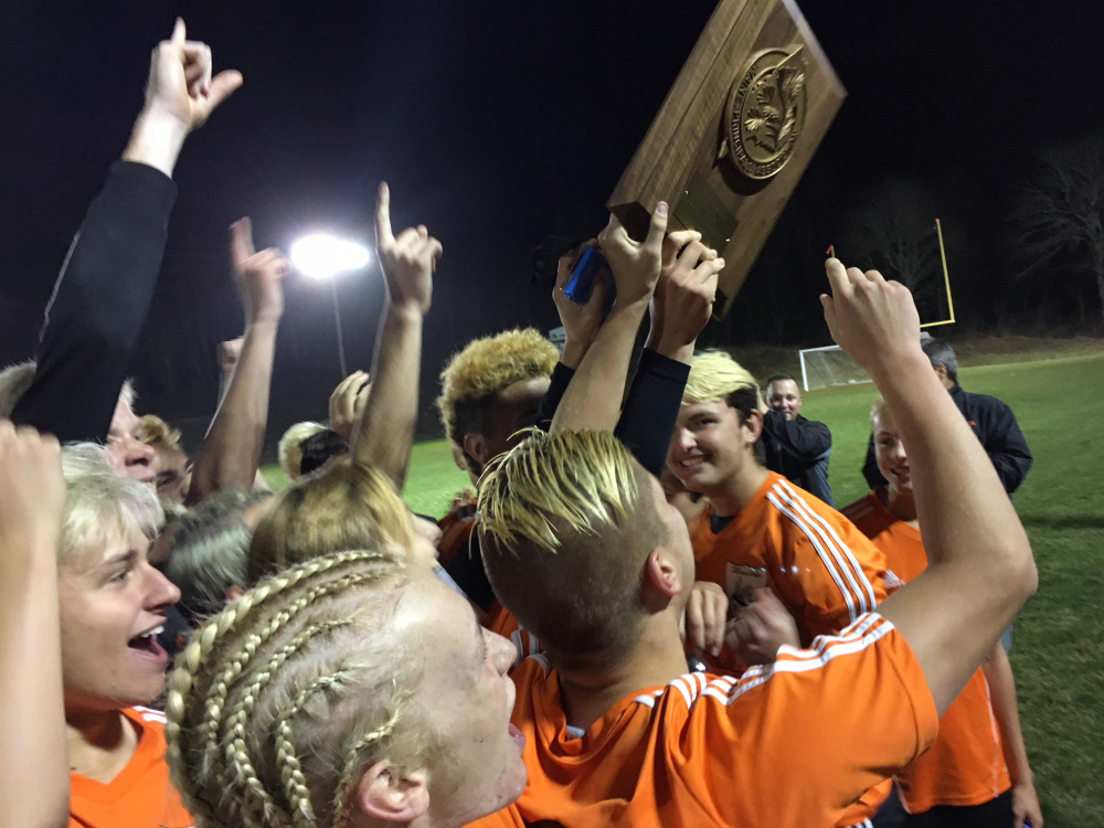 Jake Warn leads Winslow boys soccer to 2nd straight Class B North title