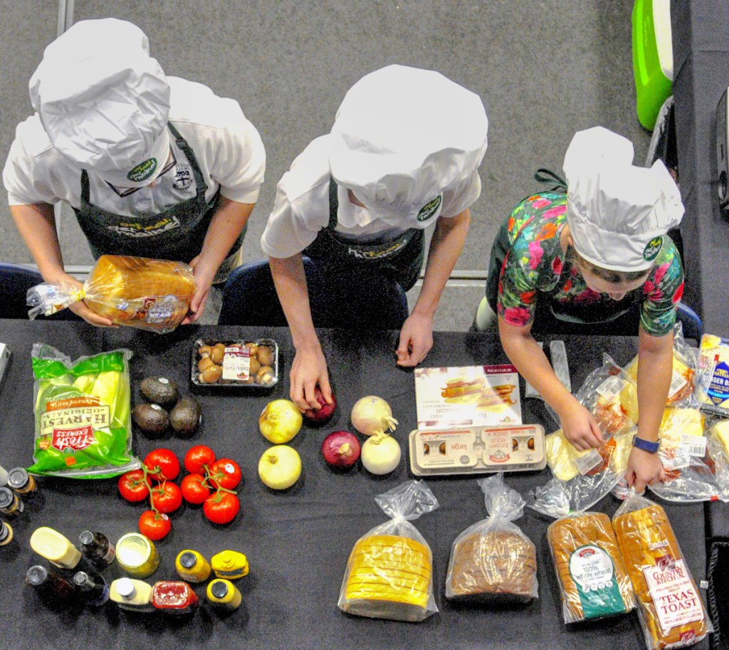 Belgrade 10-year-old wins grilled cheese contest at trade show