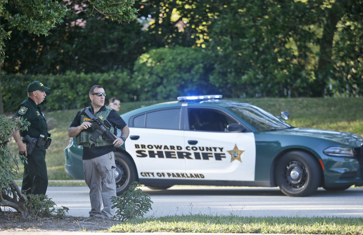 Deputies told to form perimeter during shooting