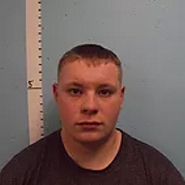 Farmington man one of two arrested on charge of military desertion