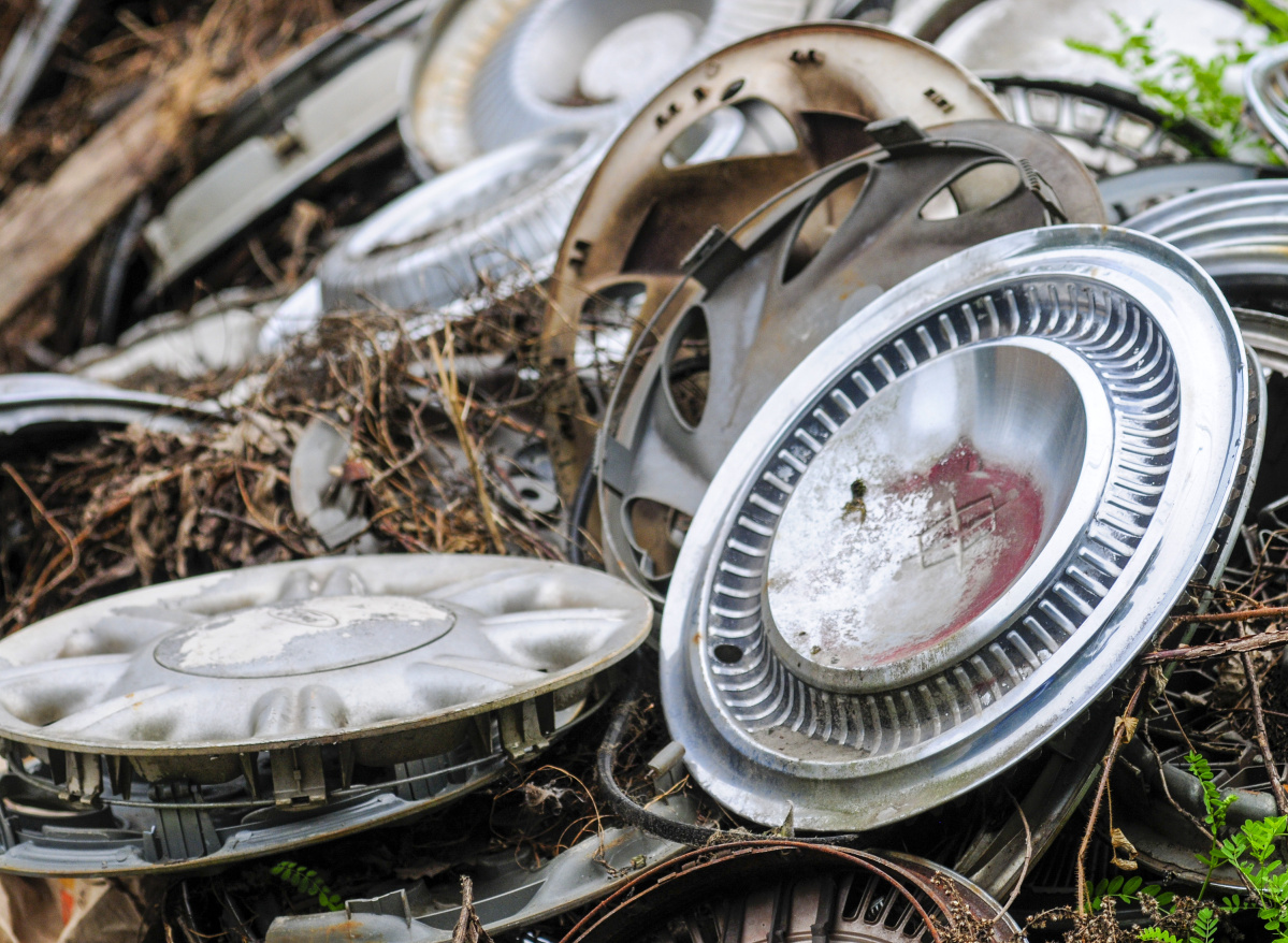 With death of ‘hubcap man,’ Winthrop landmark going away