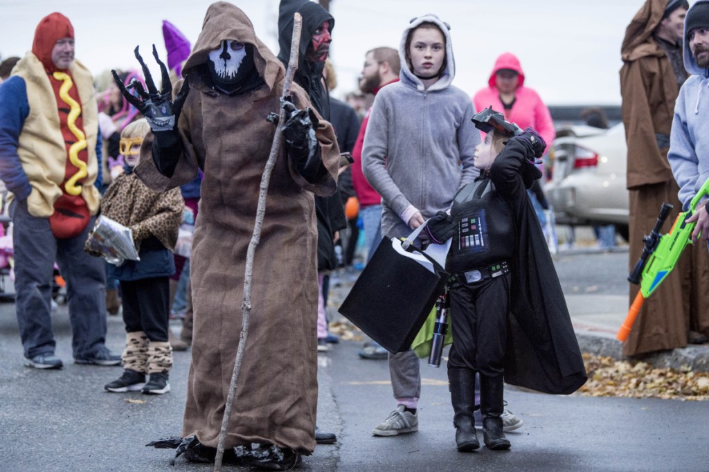 Photos: Ghoulish fun in Oakland during Halloween Parade, Trick or Trunk