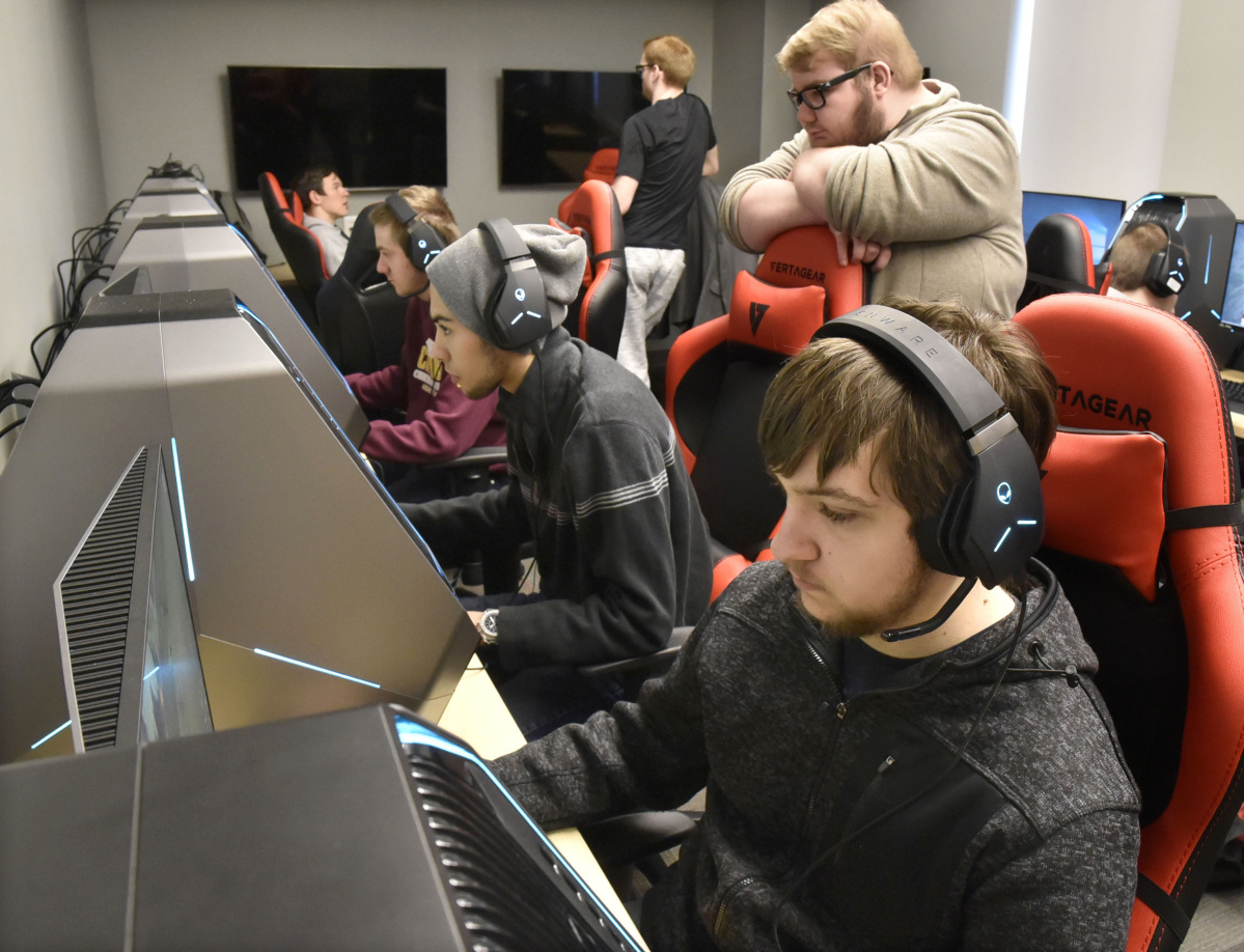 Waterville’s Thomas College pioneering varsity-level eSports program