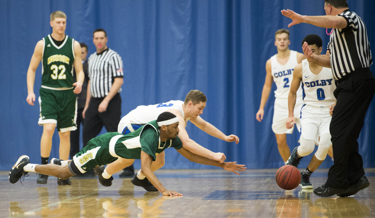 Colby men’s basketball wins at buzzer