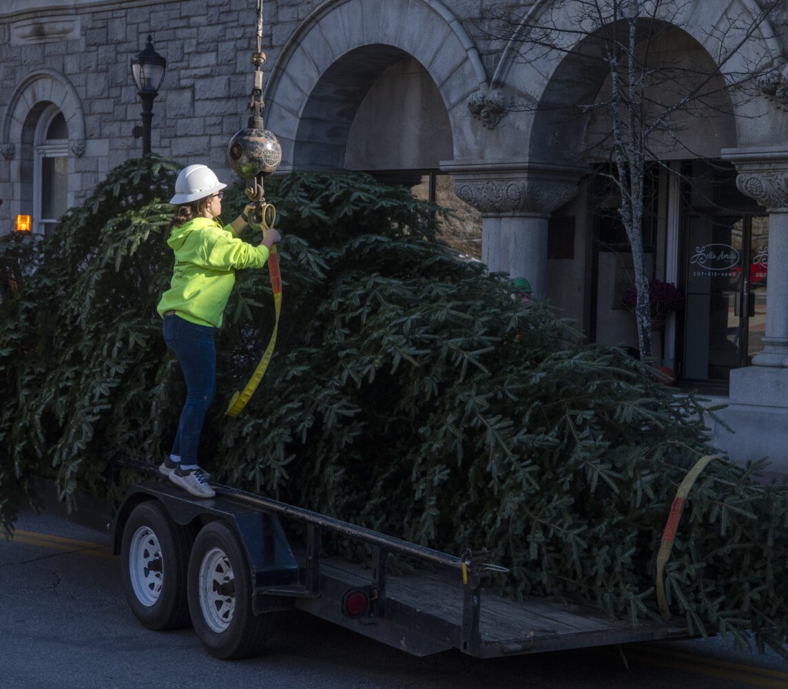 Augusta Holiday Tree 2021 - Kennebec Journal and Morning Sentinel