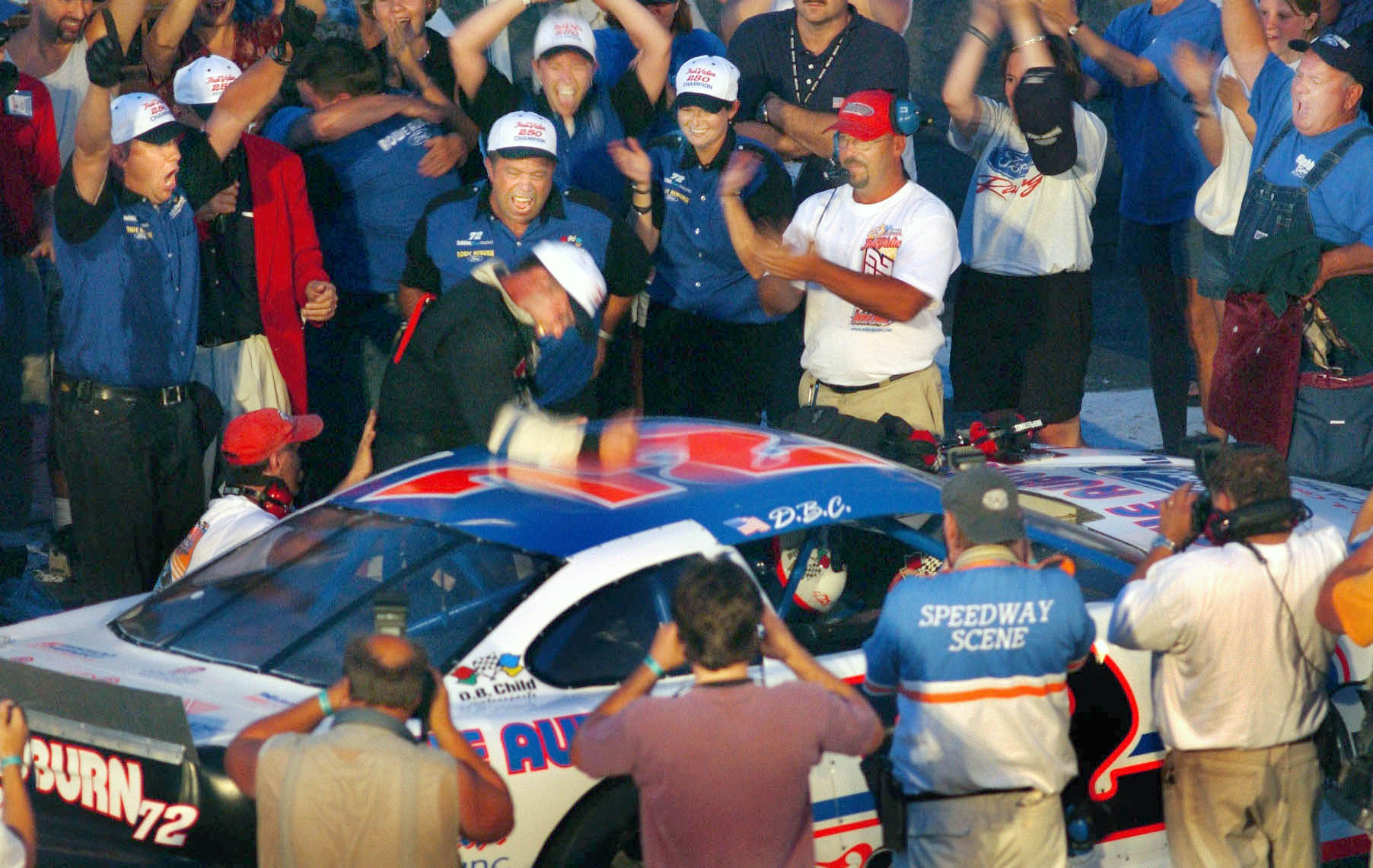 Thrill of competing, reaching top of Oxford 250 mountain keeps veteran ...