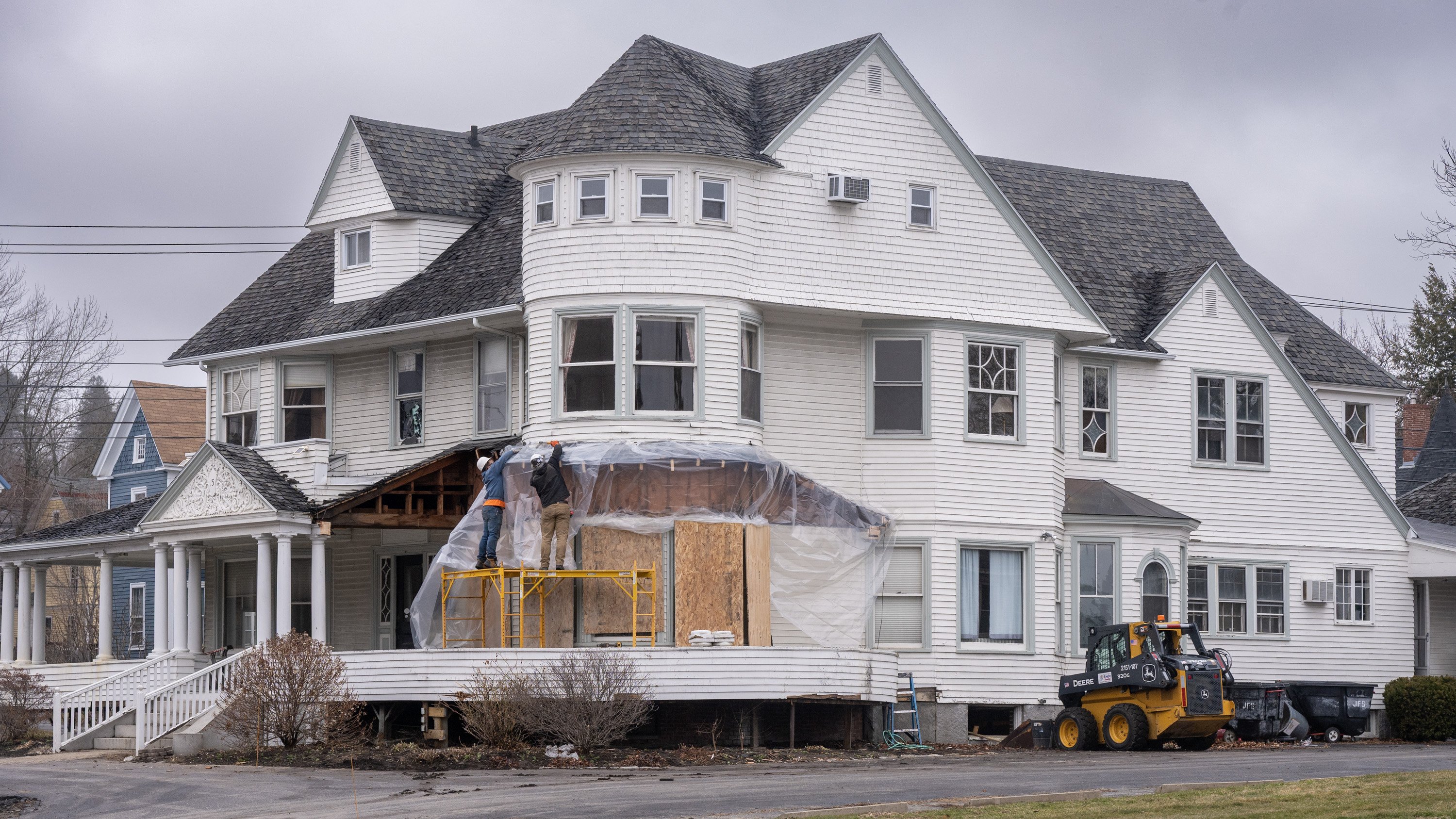 Work gets underway to move historic Augusta building