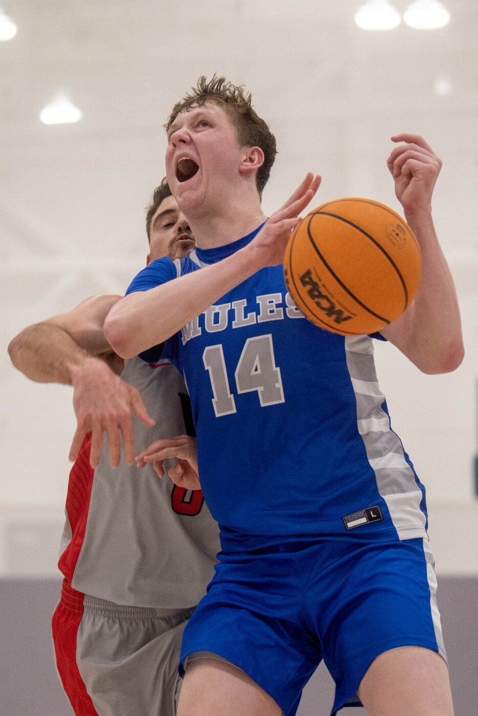 Colby men hoop.0108 - Kennebec Journal and Morning Sentinel