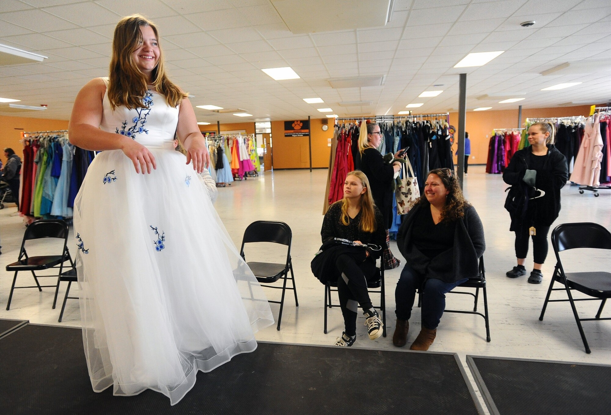 Cinderella stories: Maine teens flock to Gardiner for prom dress giveaway