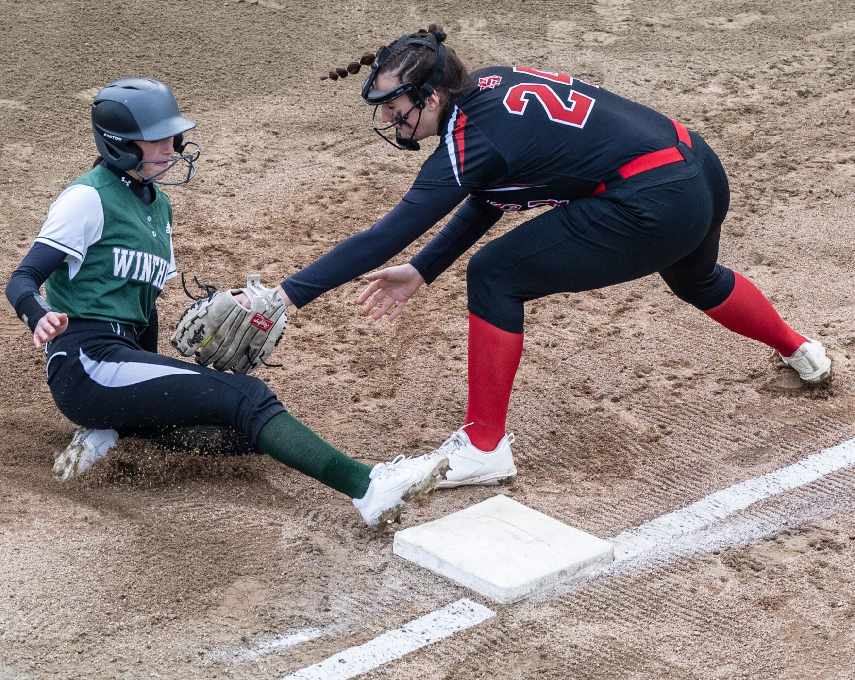 Softball: Defending Class C champ Hall-Dale rolls over Winthrop