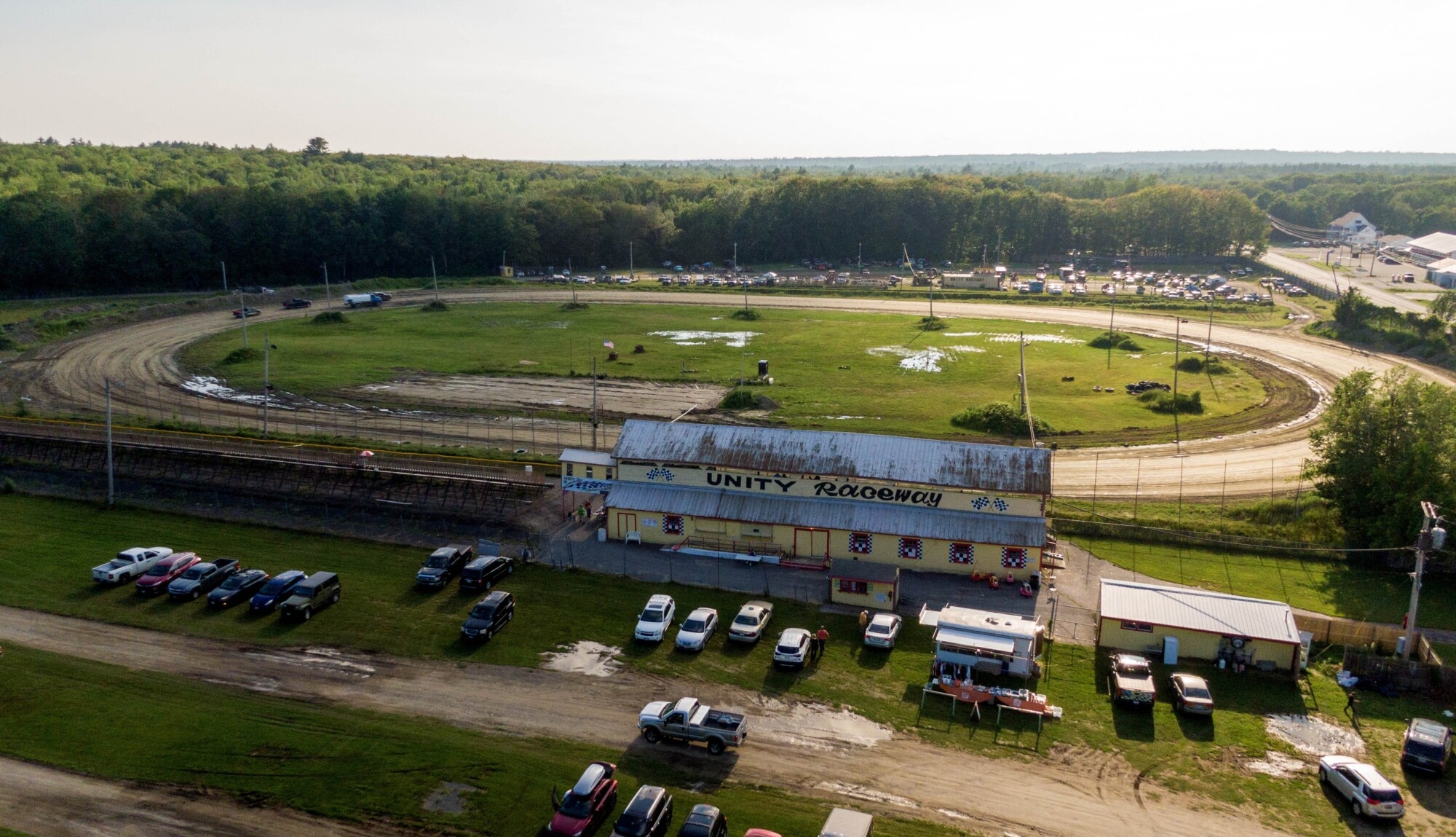 Auto Racing: Drivers get down and dirty at Unity Raceway